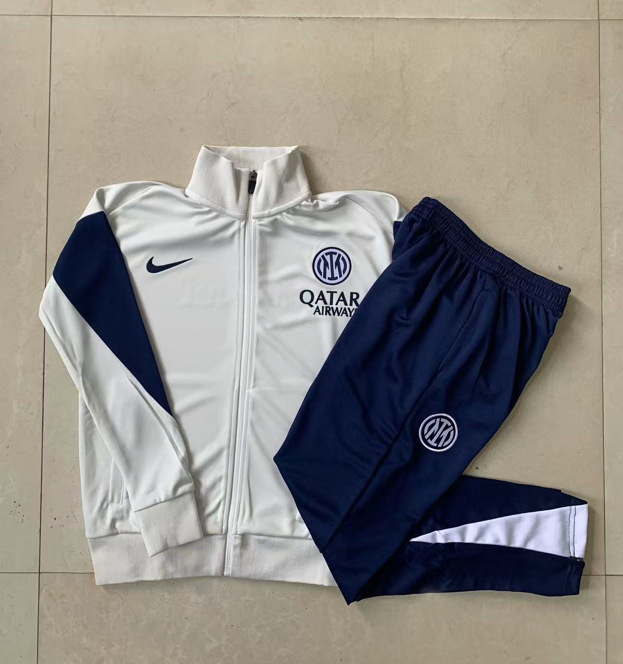 Tuta Inter Bianco zip intera 2025/26 – PassionePerformance